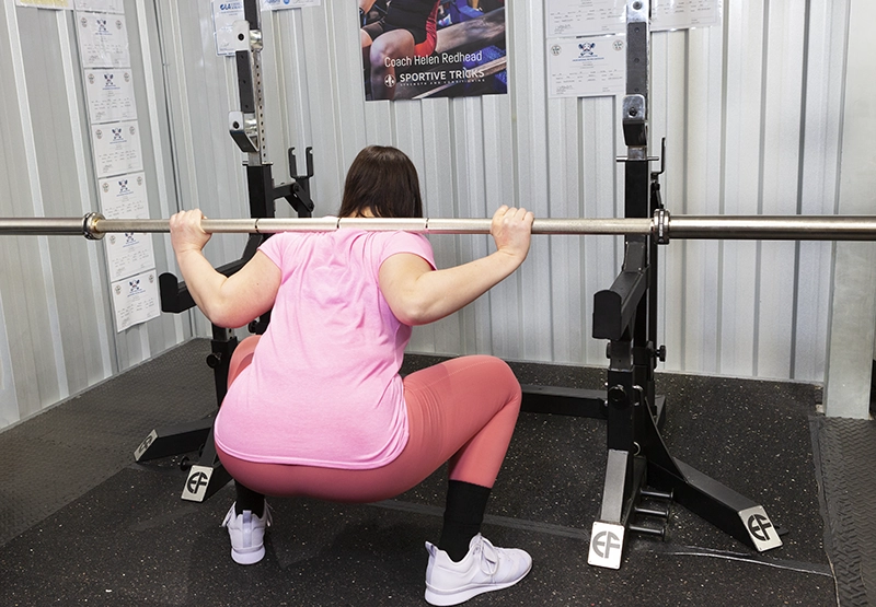 7 Key Benefits of the Low Bar Squat for Powerlifting