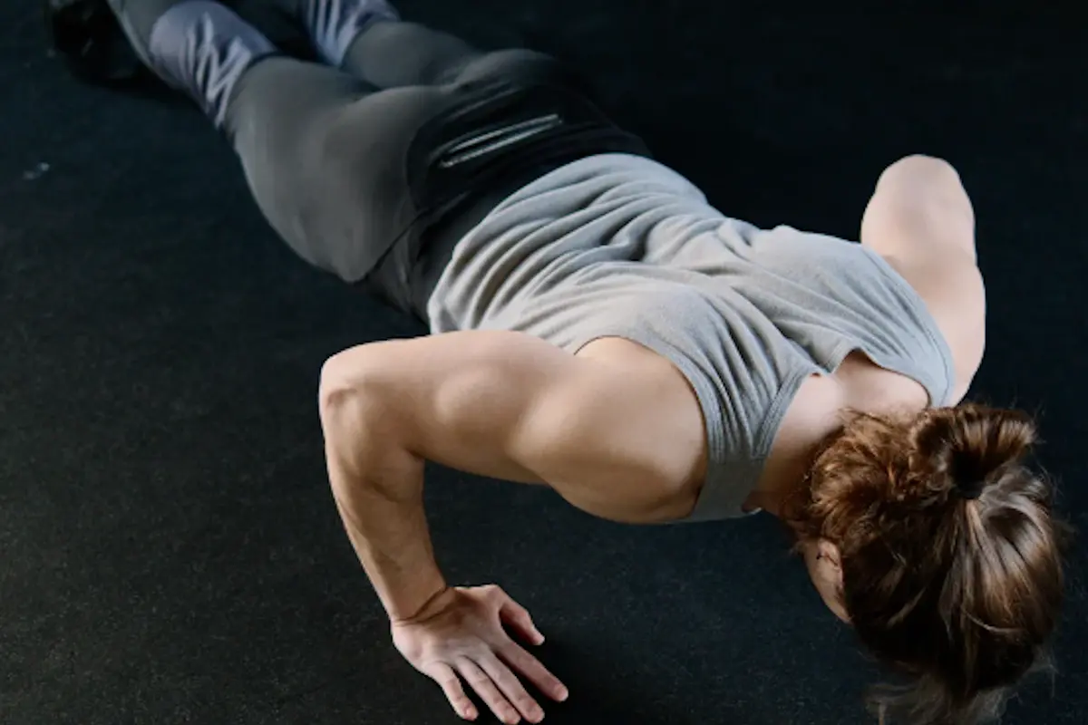 Push-Ups vs Bench Press: A Comprehensive Comparison